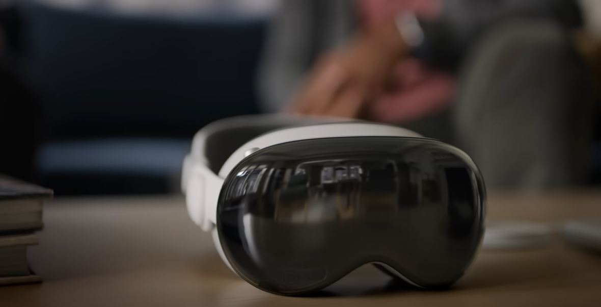 How to Play Games on Apple Vision Pro | VR Beginners Guide